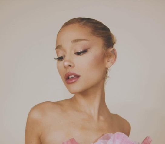 Ariana Grande: "Sono turbata per quello ho fatto" - Trash Italiano