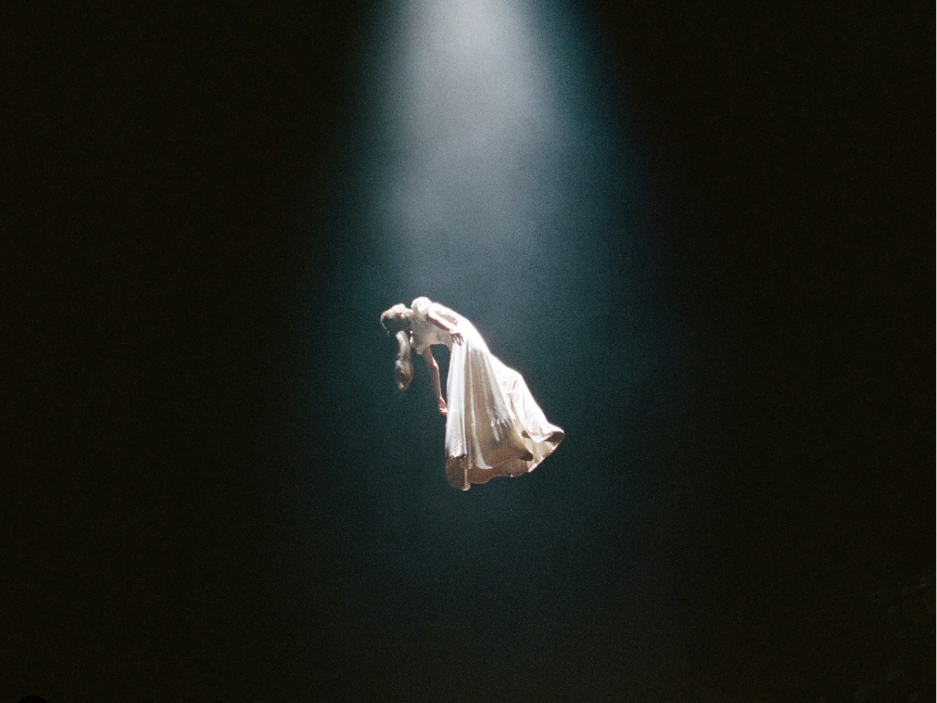 Ariana Grande annuncia “Eternal Sunshine Deluxe” - Trash Italiano